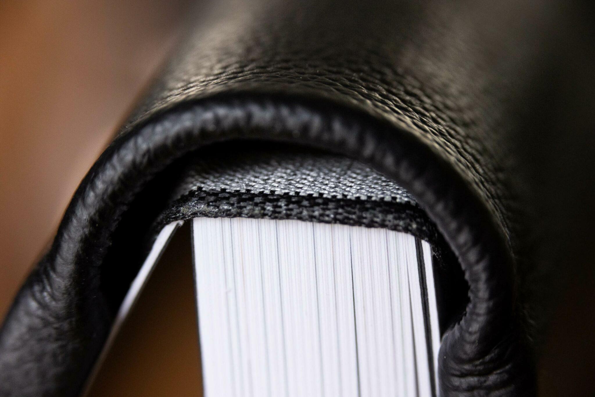 What are the different kinds of book binding?